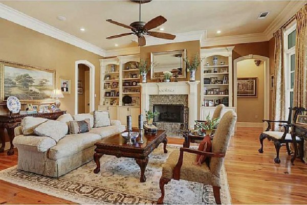 Louisiana southern colonial